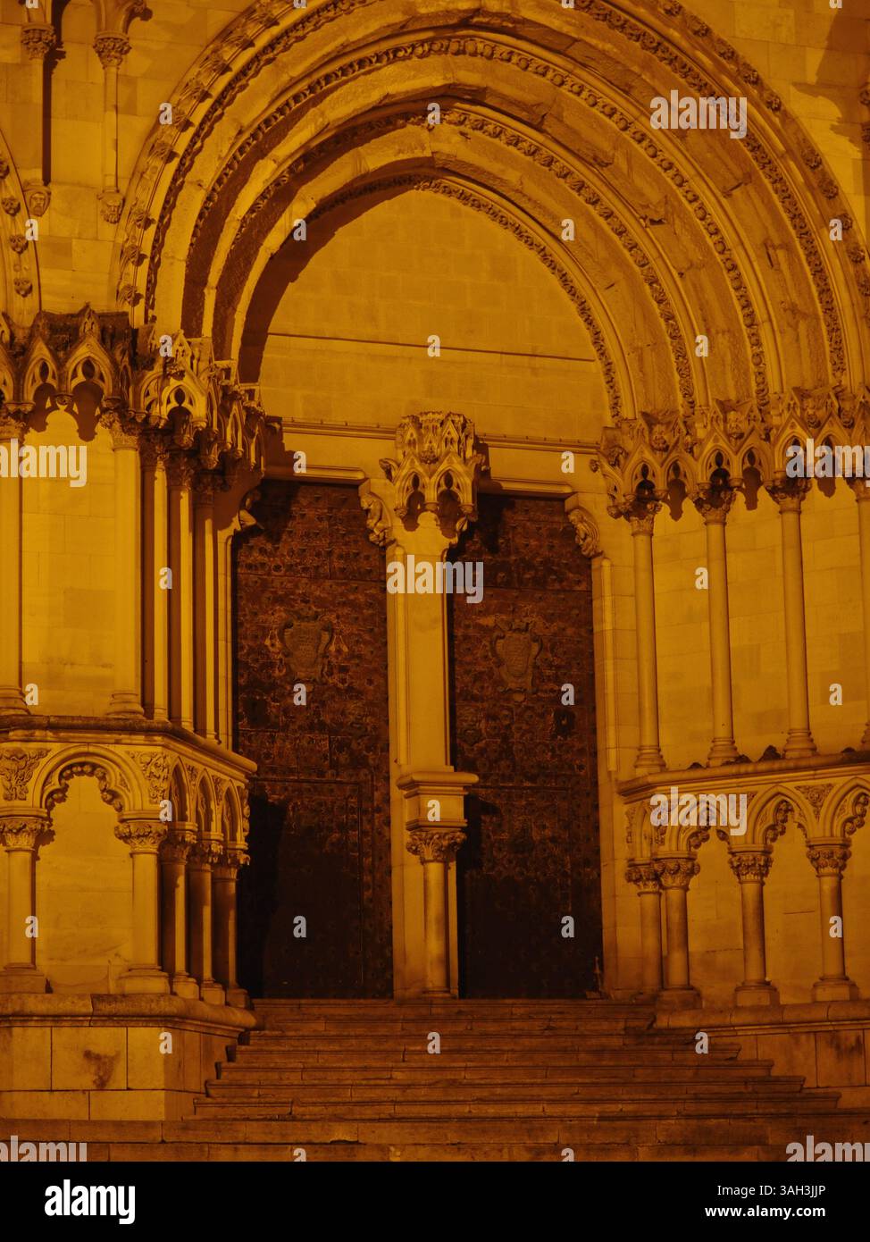 Facade columns architecture details hi-res stock photography and images ...