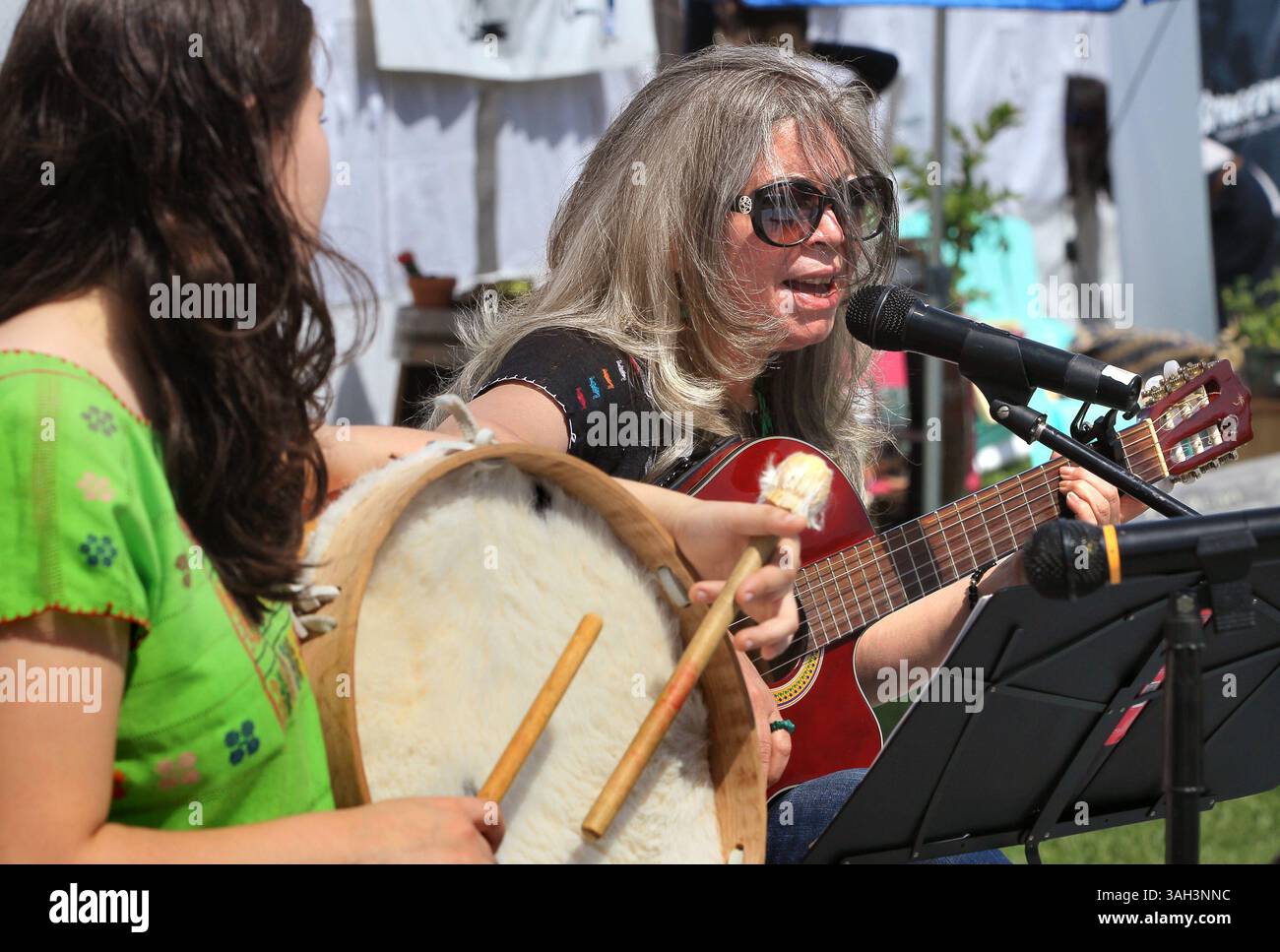 Unión de mujeres hi-res stock photography and images - Alamy