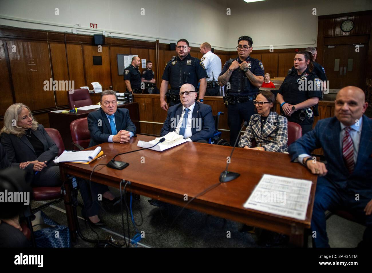 Harvey Weinstein, center, appears at Manhattan Criminal Court on ...
