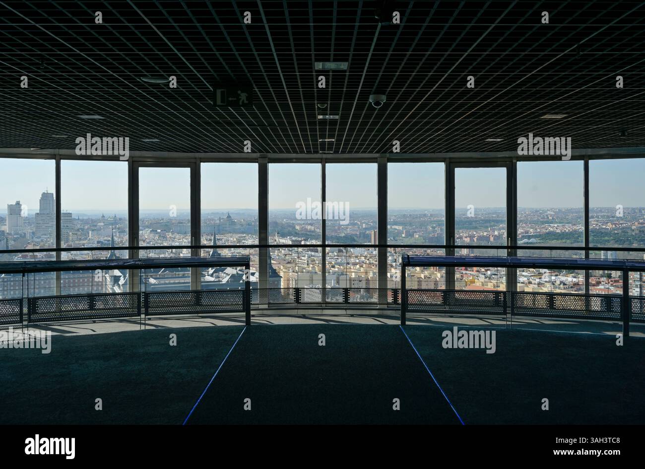 Aussichtsturm Faro de Moncloa, Madrid, Spanien *** Faro de Moncloa ...