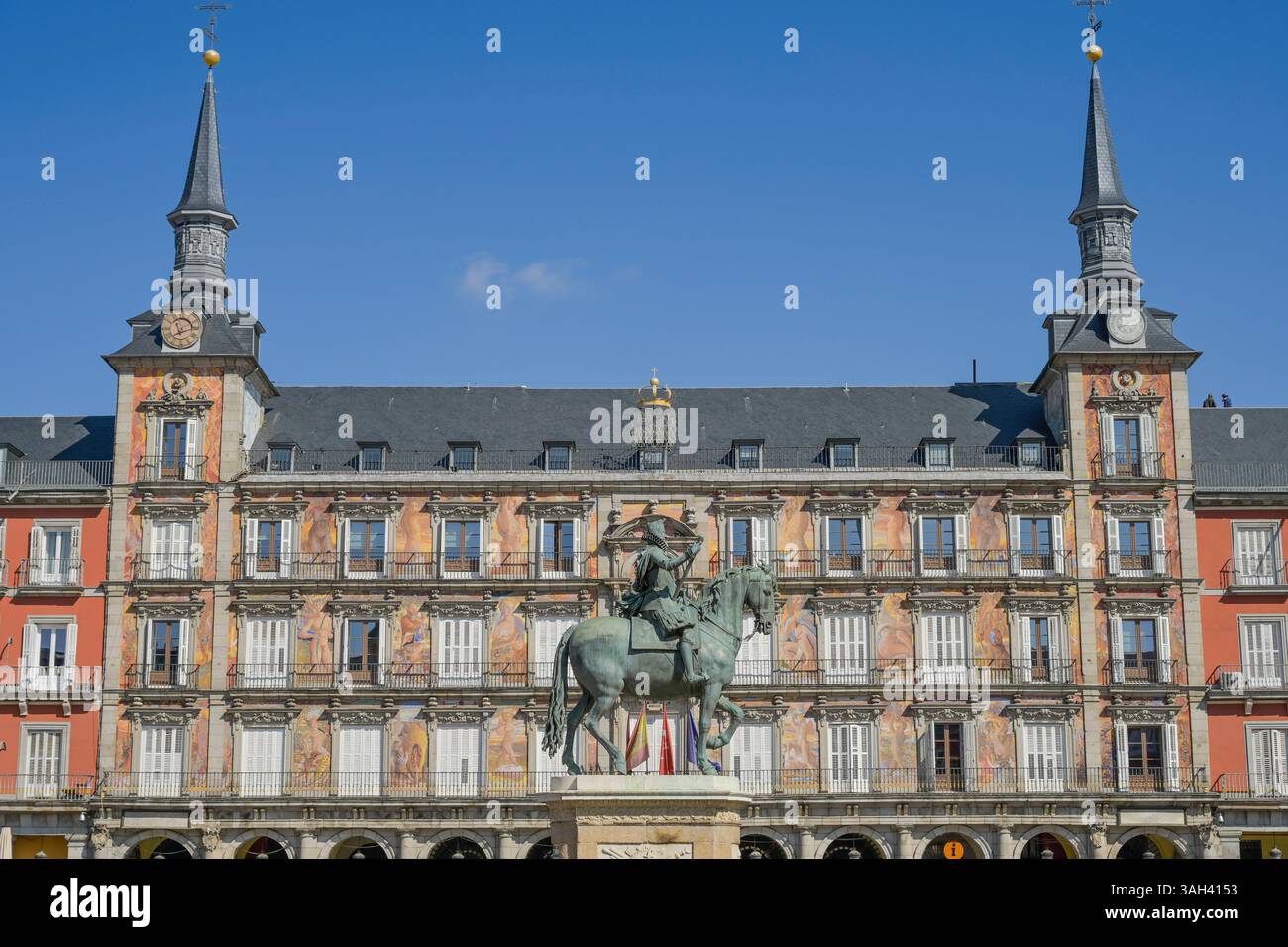 Reiterstandbild Felipe III, Casa de la Panaderia, Plaza Major, Altstadt ...