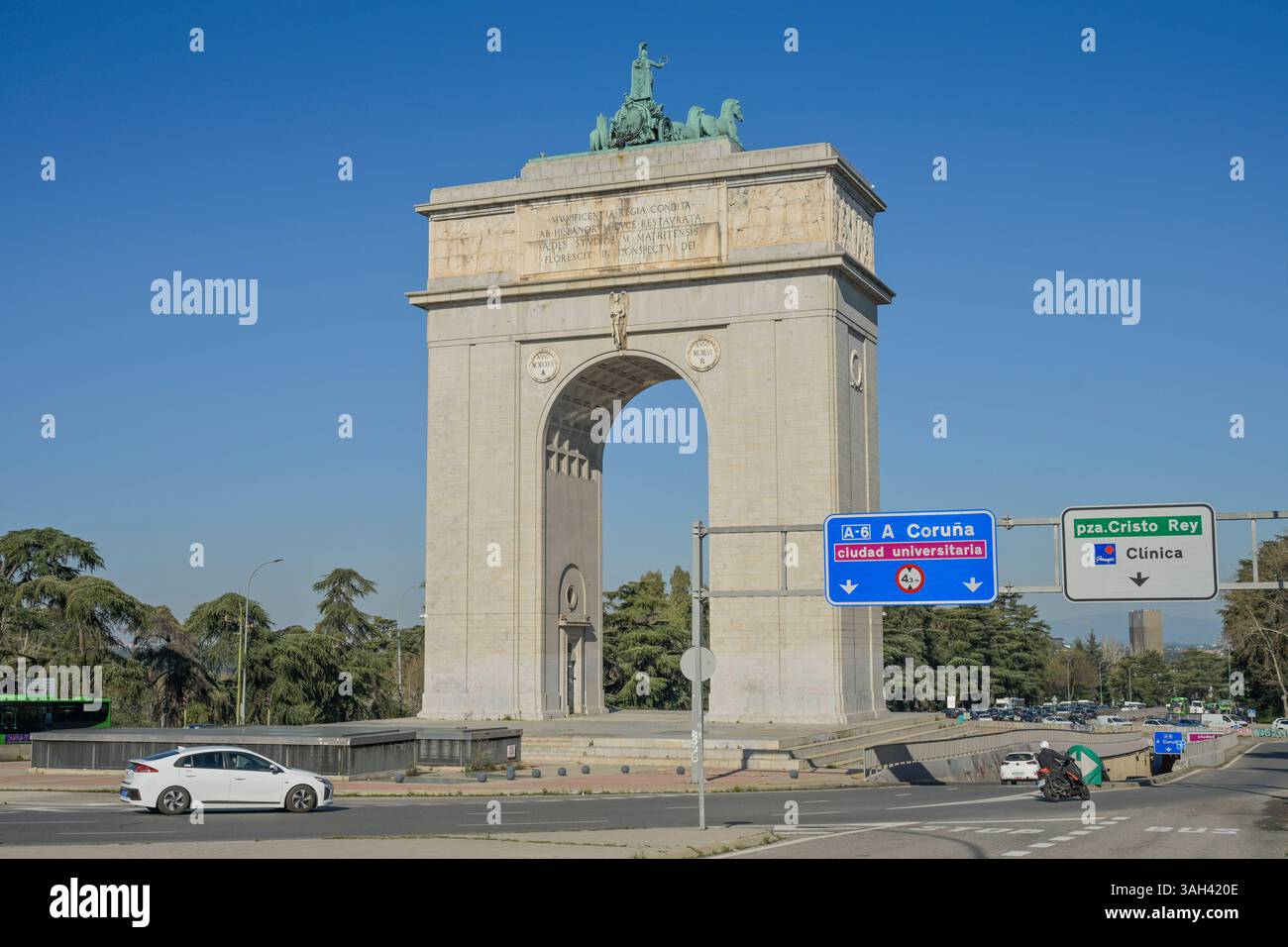 Triumphbogen Arco de Moncloa, Madrid, Spanien *** Triumphal Arch Arco ...