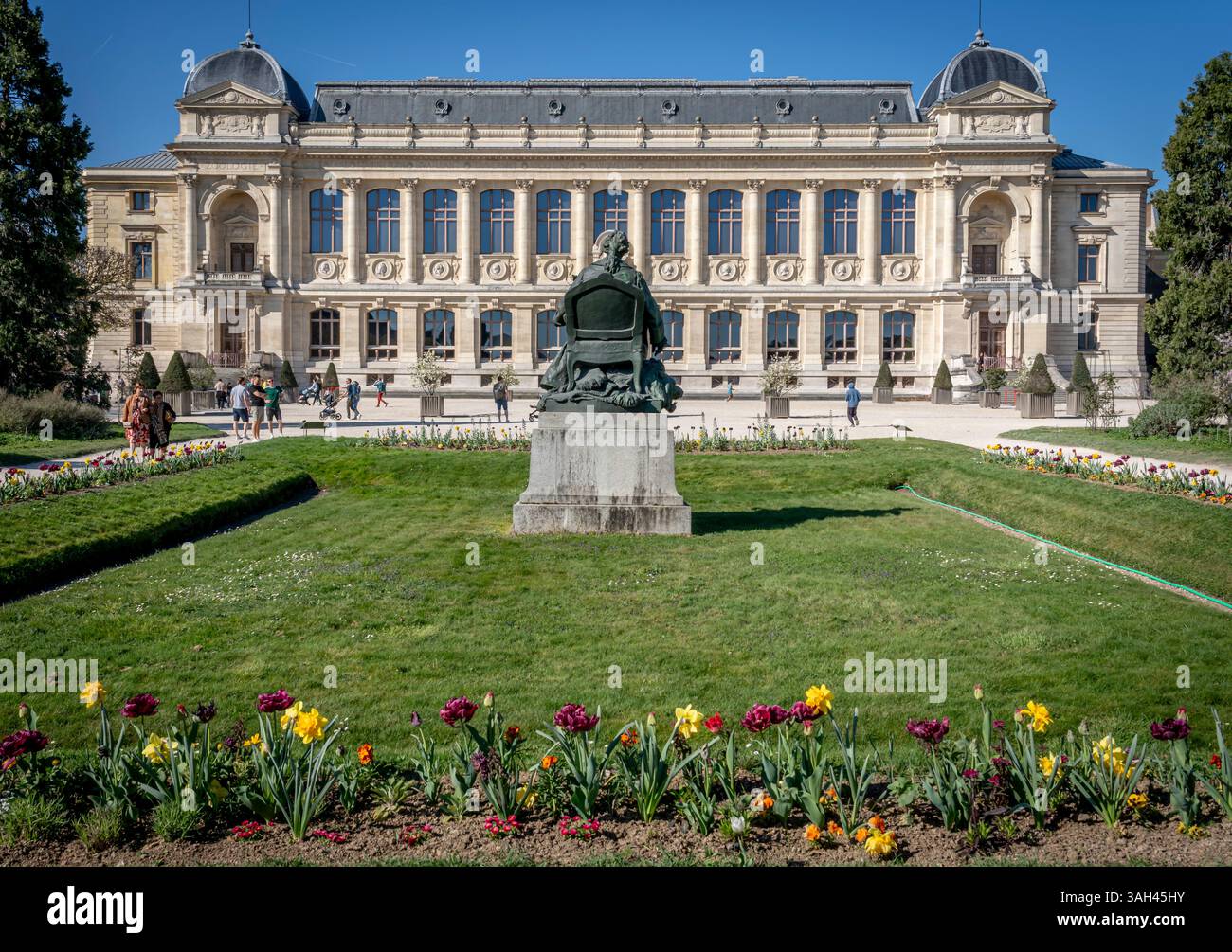 Paris, France - 04 05 2025: Jardin des plantes. Panoramic view of the ...