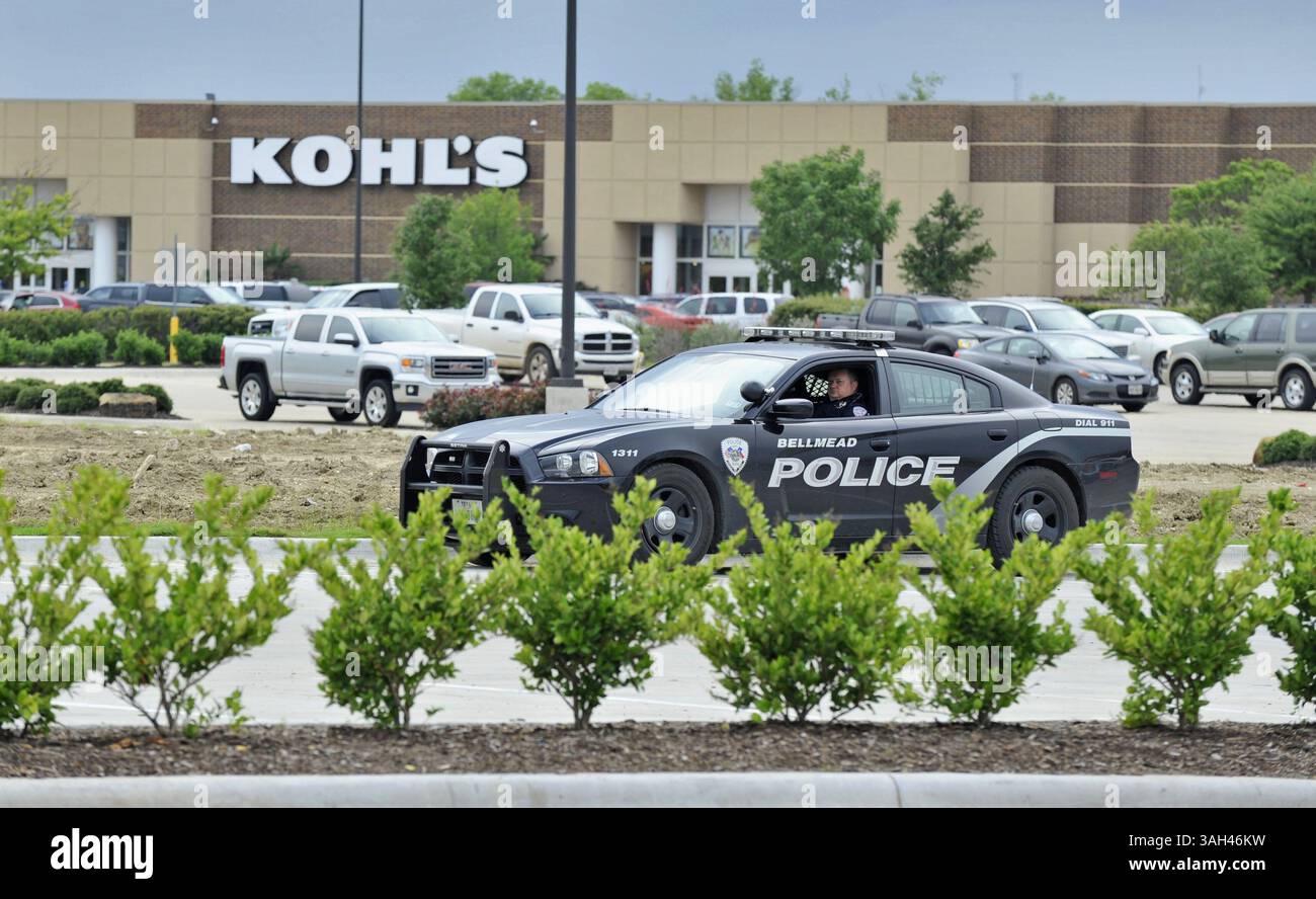 May 22, 2015 - Waco, Texas, U.S - A Bellmead Police officer watches ...