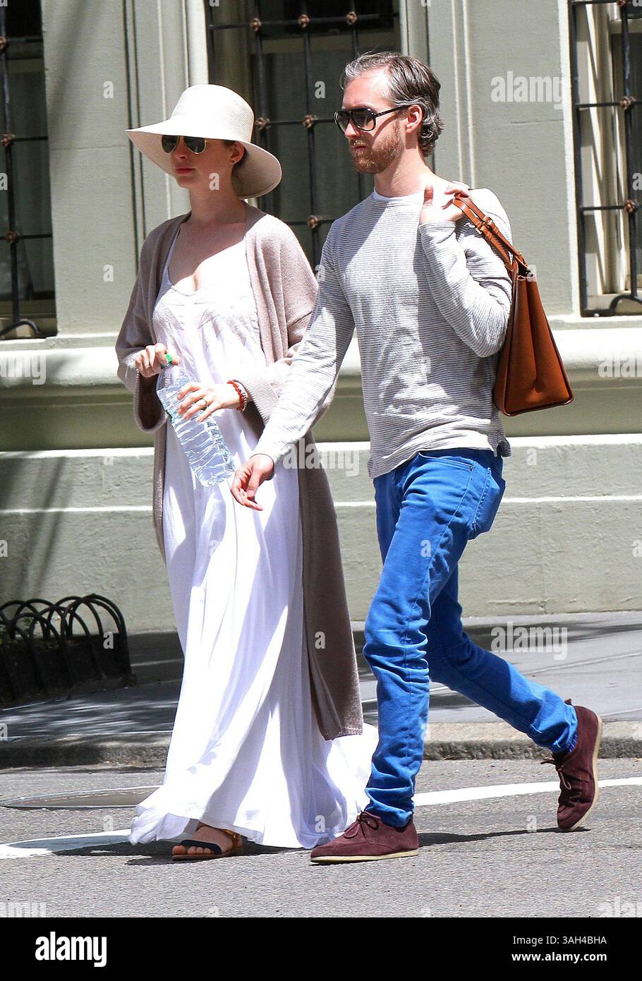 May 24, 2015 - New York City, NY, USA - Actress Anne Hathaway and her ...
