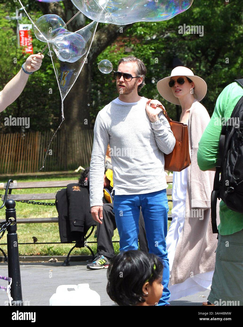 May 24, 2015 - New York City, NY, USA - Actress Anne Hathaway and her ...