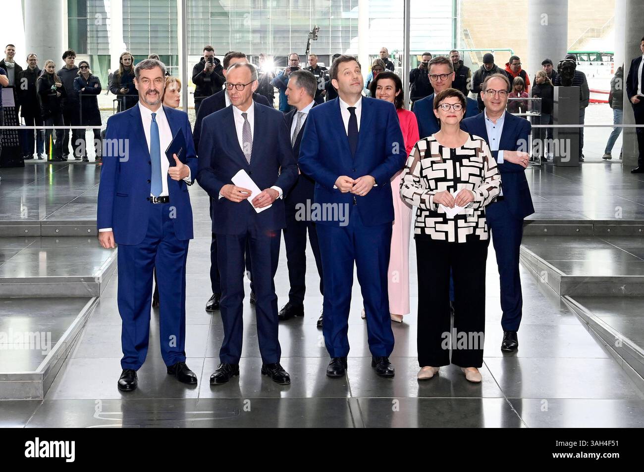 Markus Söder, Friedrich Merz, Lars Klingbeil und Saskia Esken bei der ...