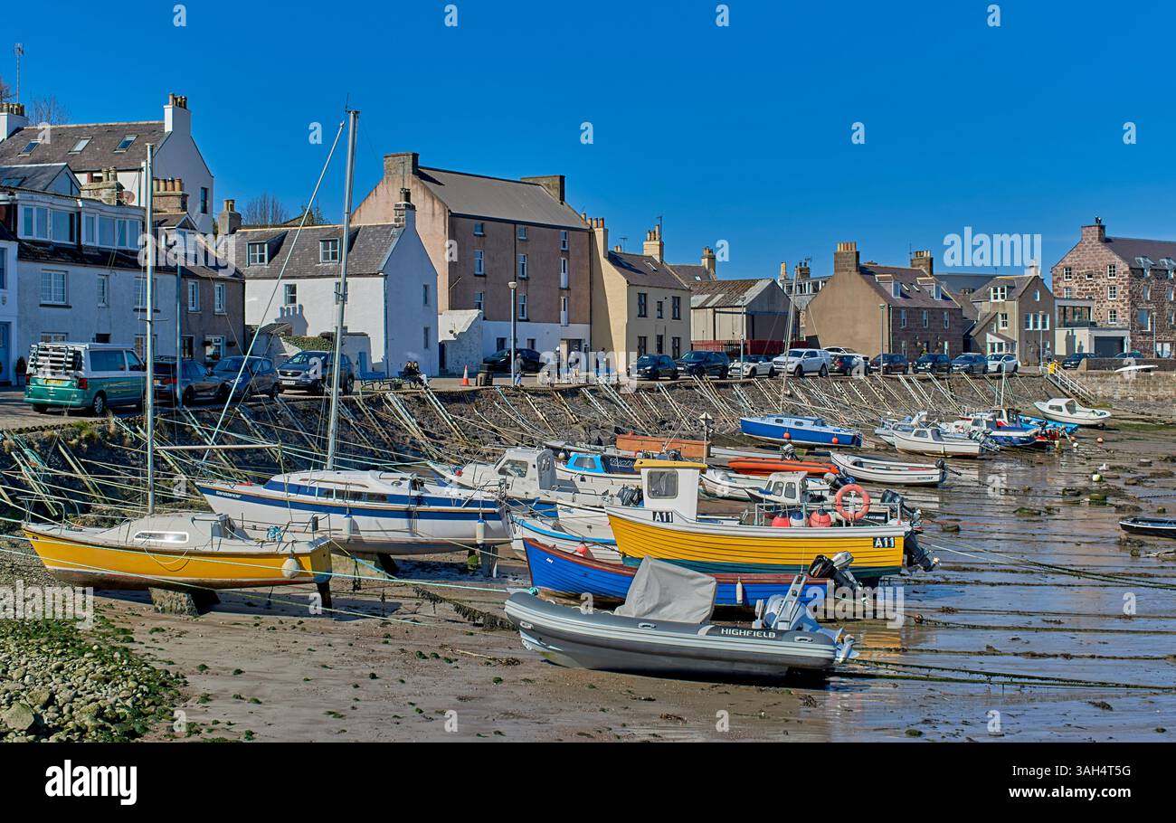 Stonehaven Aberdeenshire Scotland buildings on Shorehead overlooking ...