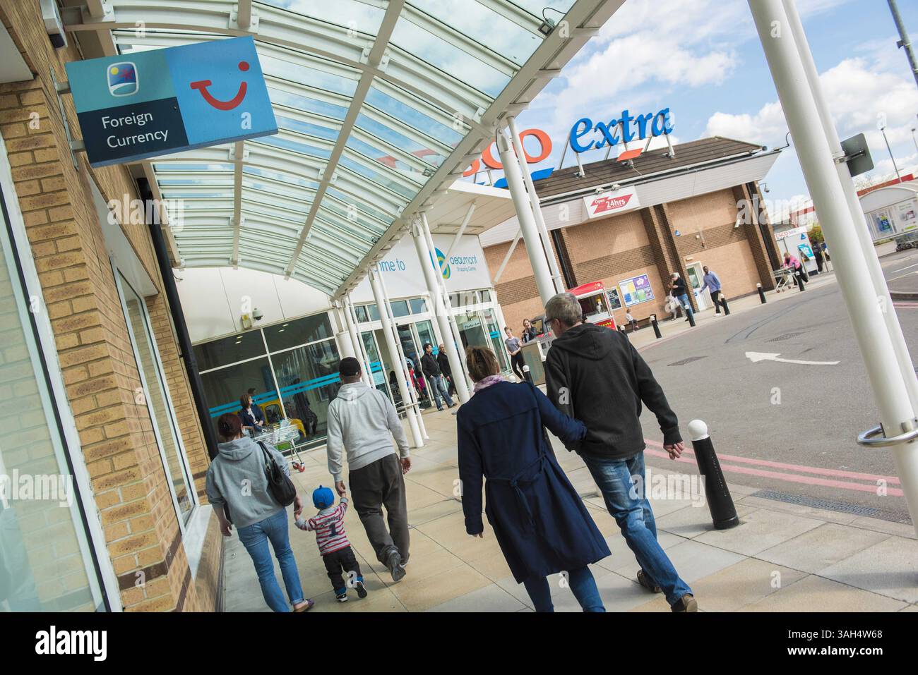 April 25, 2015 - Leicester Le4 1ds, UK, UK - Beaumont Shopping Centre ...