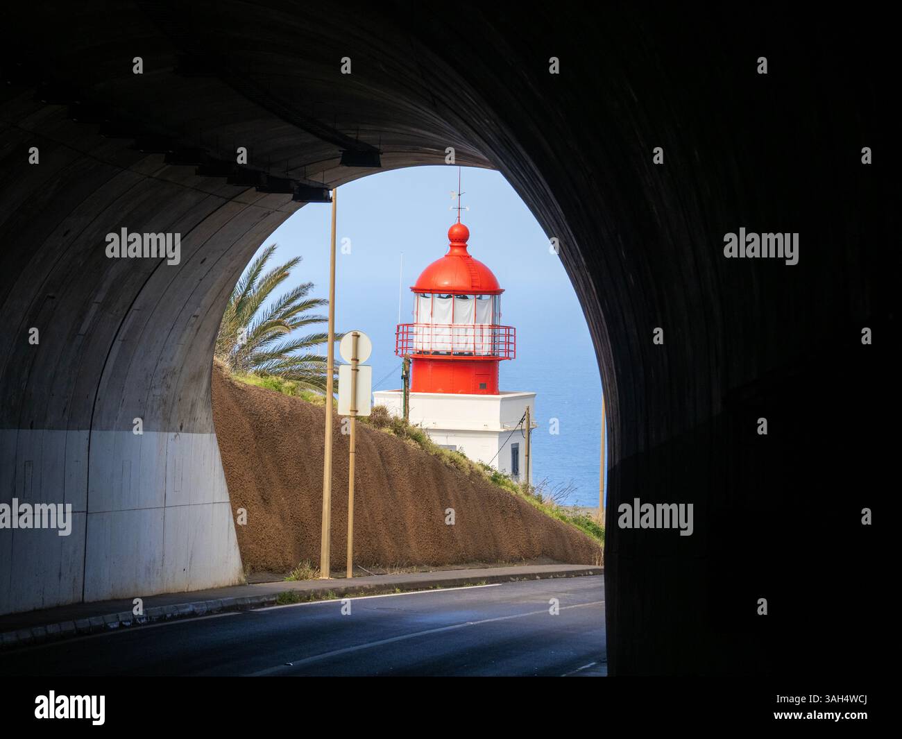 The lighthouse in Ponta do Pargo on Madeira Stock Photo - Alamy
