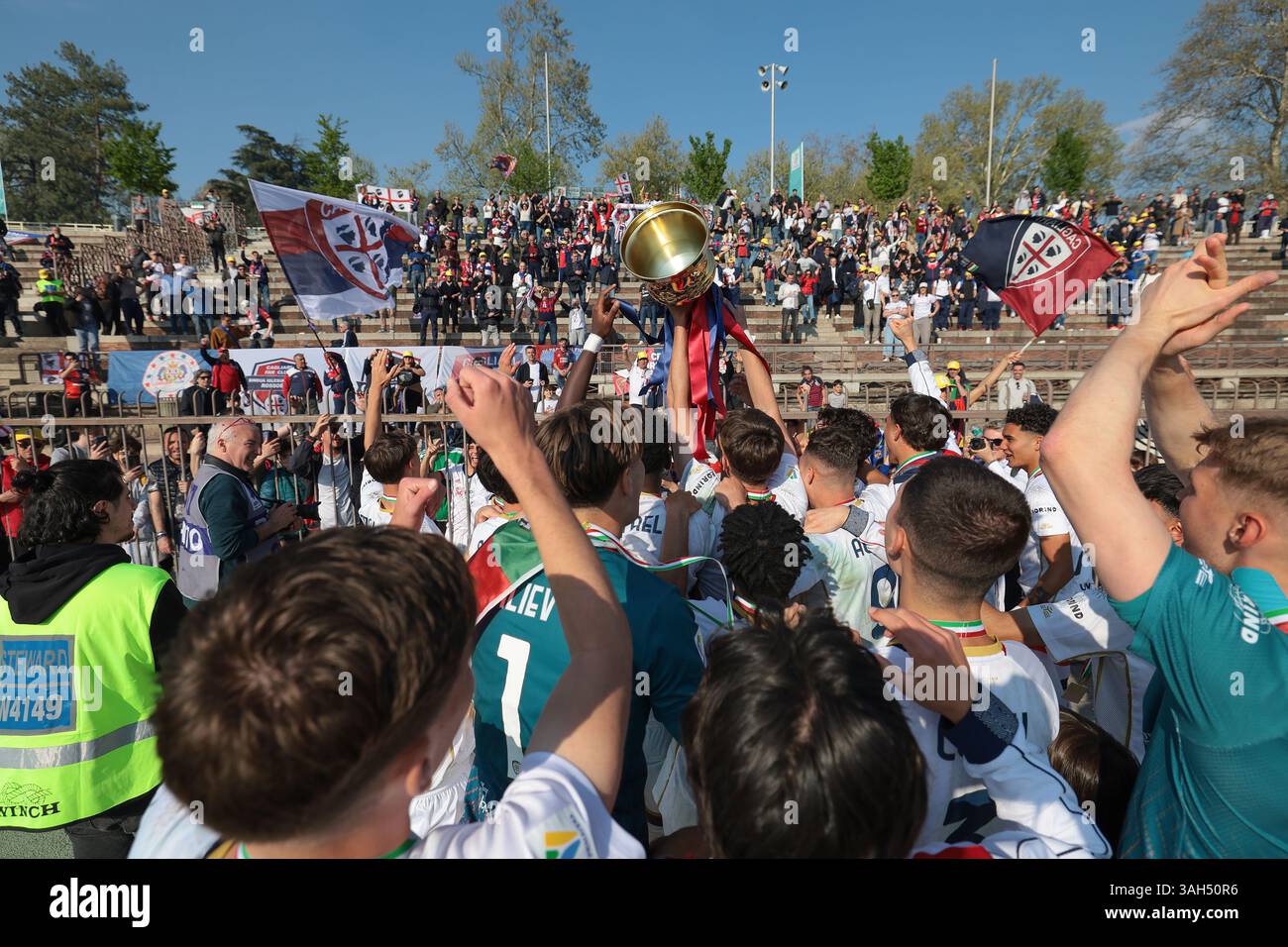 Milan, Italy, 9th April 2025. Cagliari Calcio players and staff ...