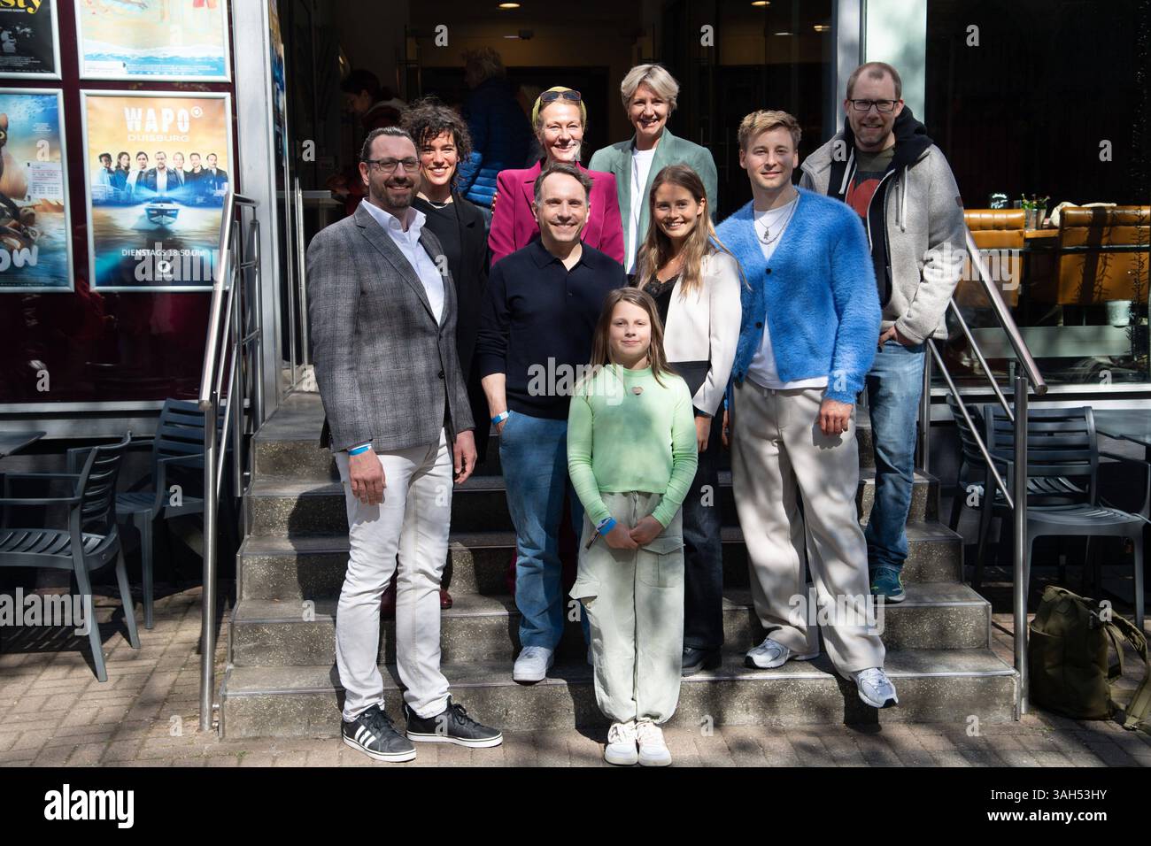 Cast und Crew der Serie Wapo Duisburg, mit Schauspieler Timmi TRINKS ...