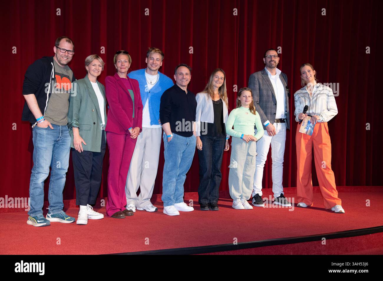 Cast und Crew der Serie Wapo Duisburg, mit Schauspieler Timmi TRINKS ...