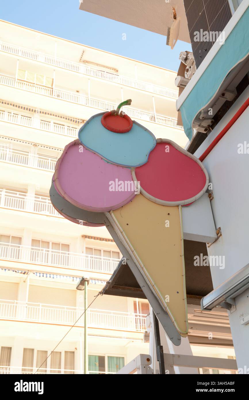 Ice cream sign outside shop Stock Photo - Alamy