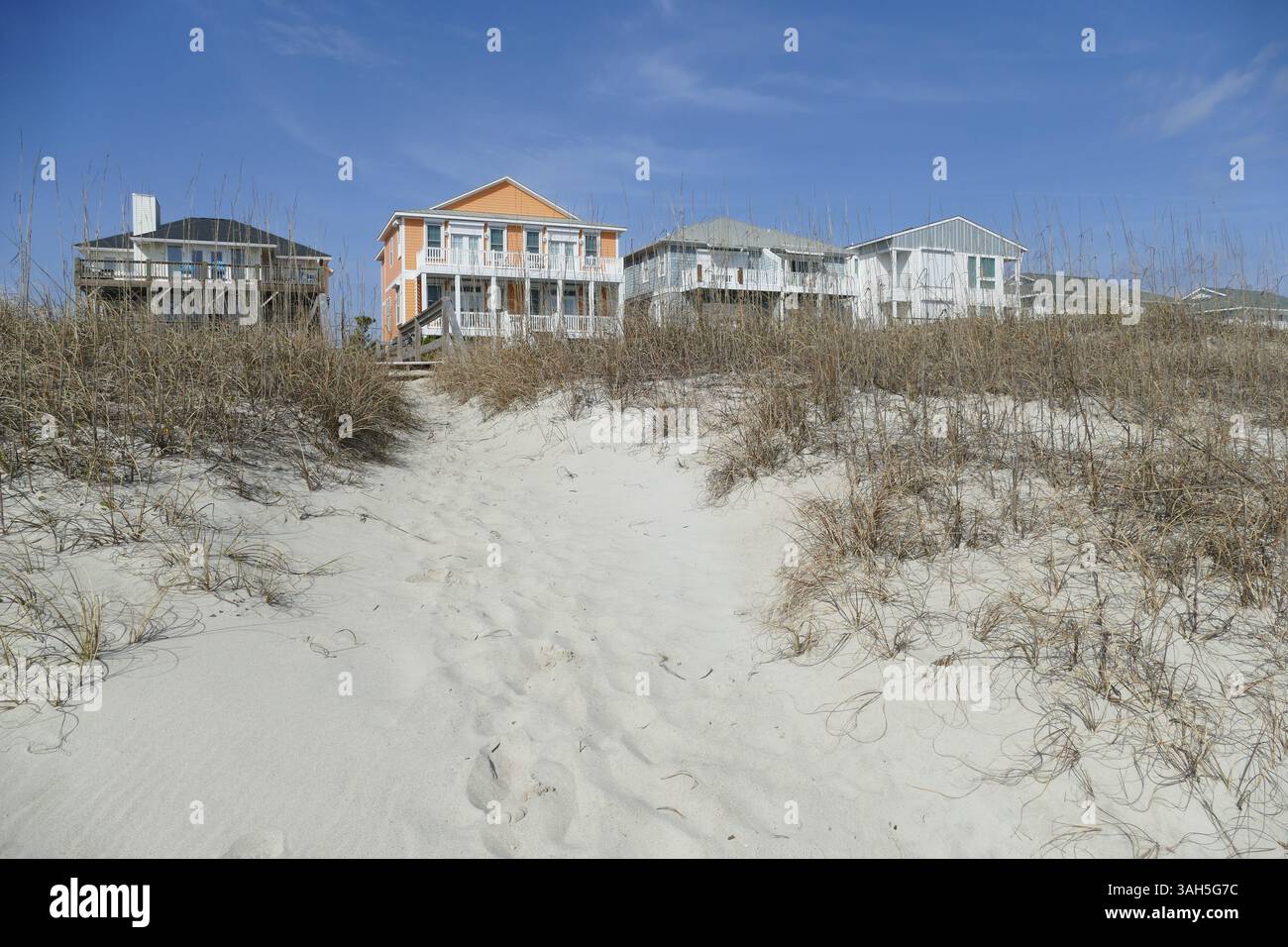 North beach row houses hi-res stock photography and images - Alamy