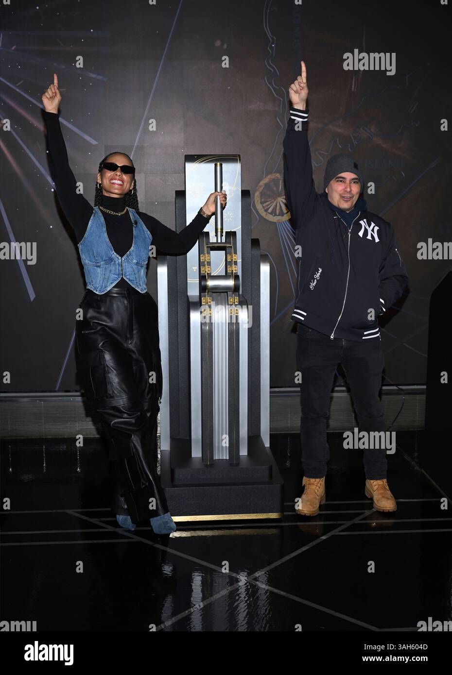 Photo by: NDZ/STAR MAX/IPx 2025 4/9/25 Alicia Keys and Kris Diaz visit ...
