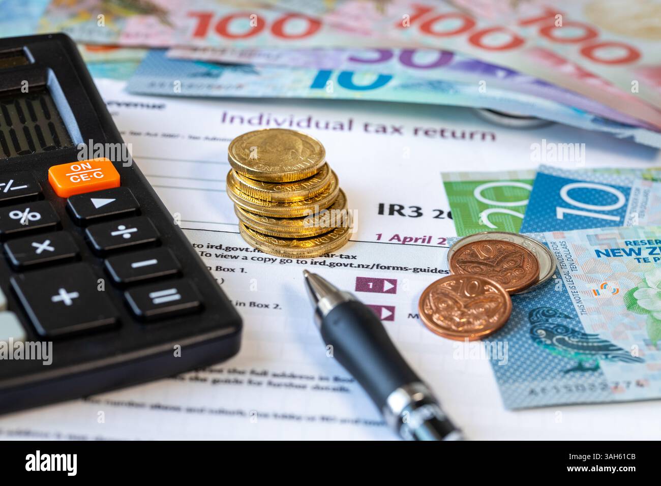 Planning 2025 tax new hi-res stock photography and images - Alamy