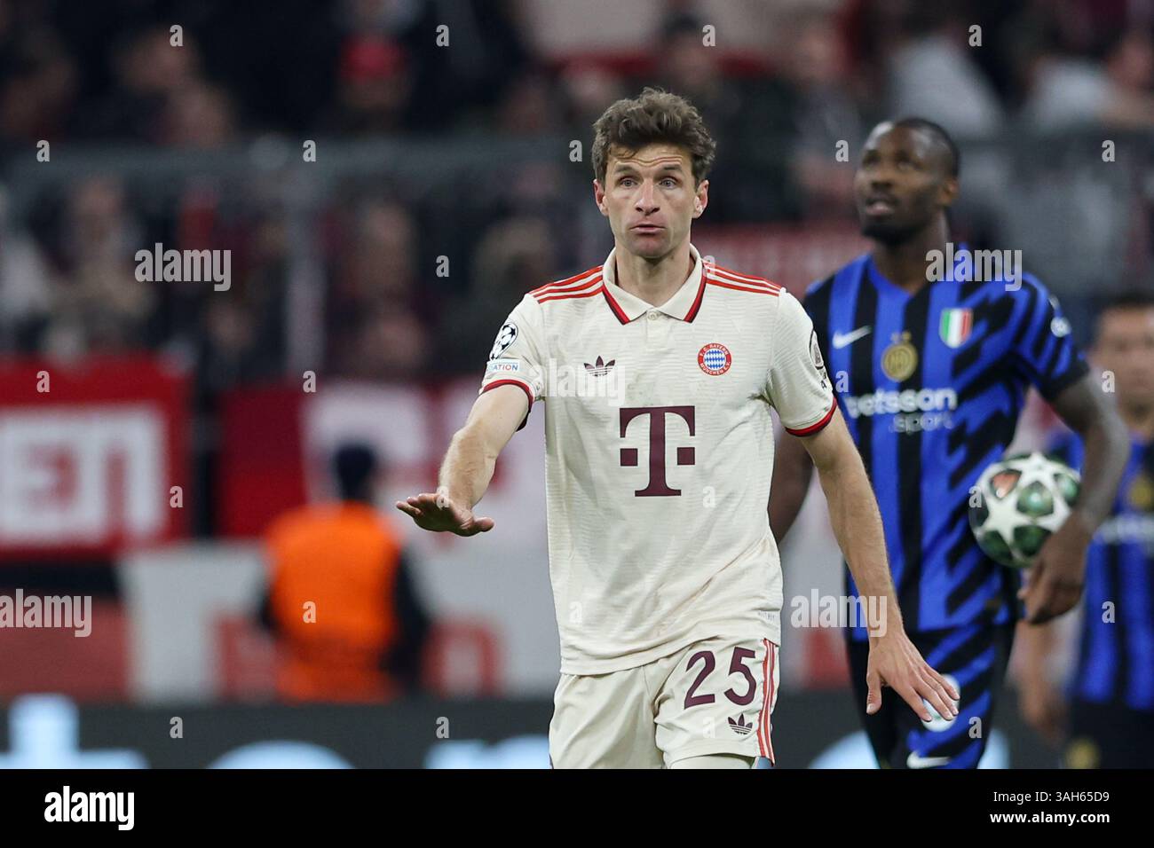 Thomas Muller of Bayern seen during the UEFA Champions League 2024/2025 ...
