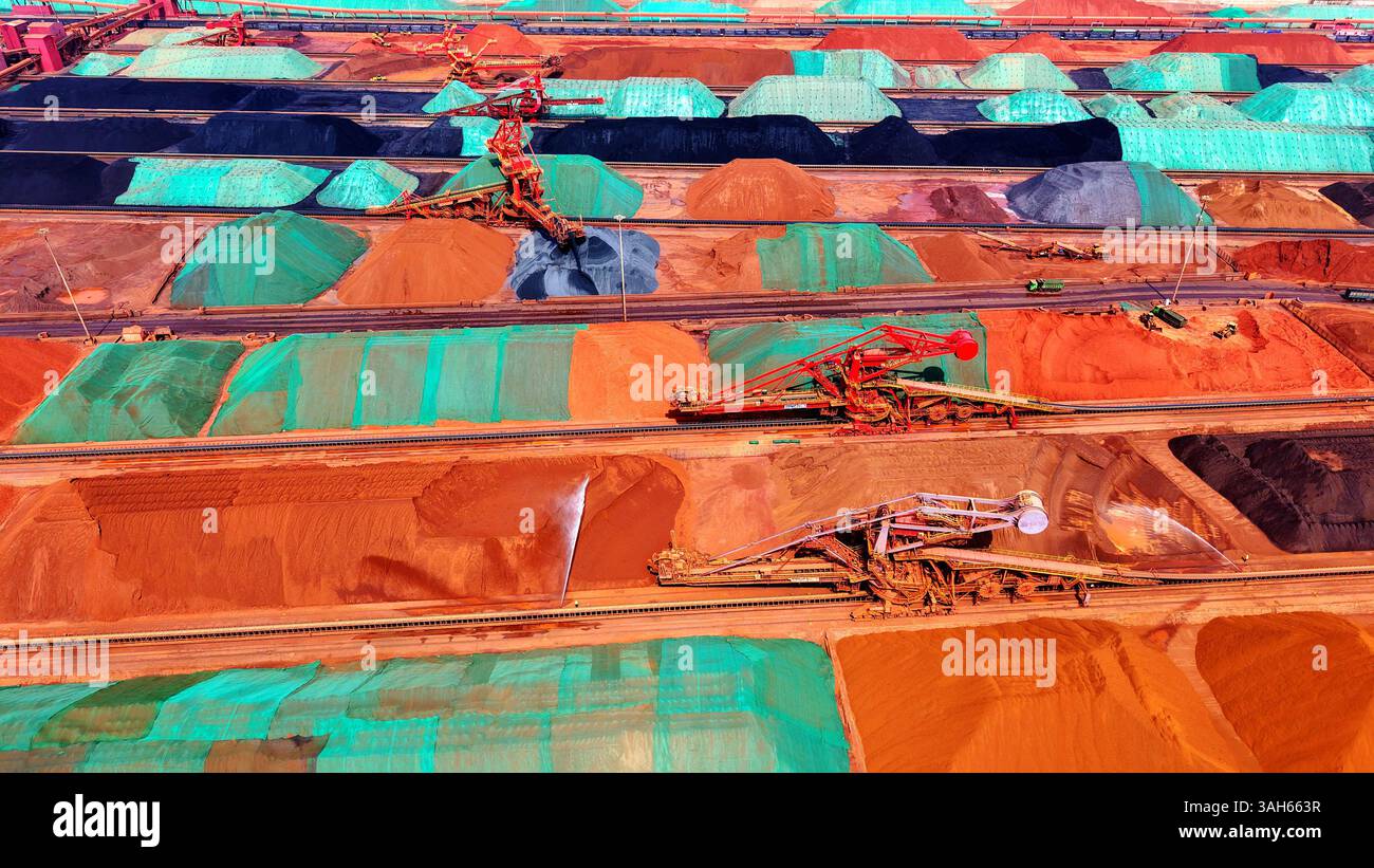 QINGDAO, CHINA - APRIL 9, 2025 - Machinery and equipment sort imported ...