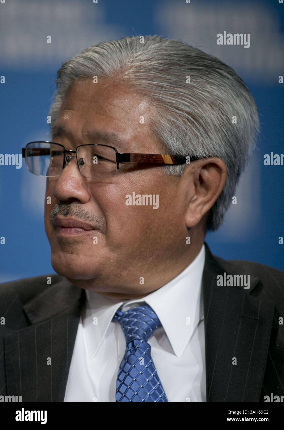 Victor dzau hi-res stock photography and images - Alamy