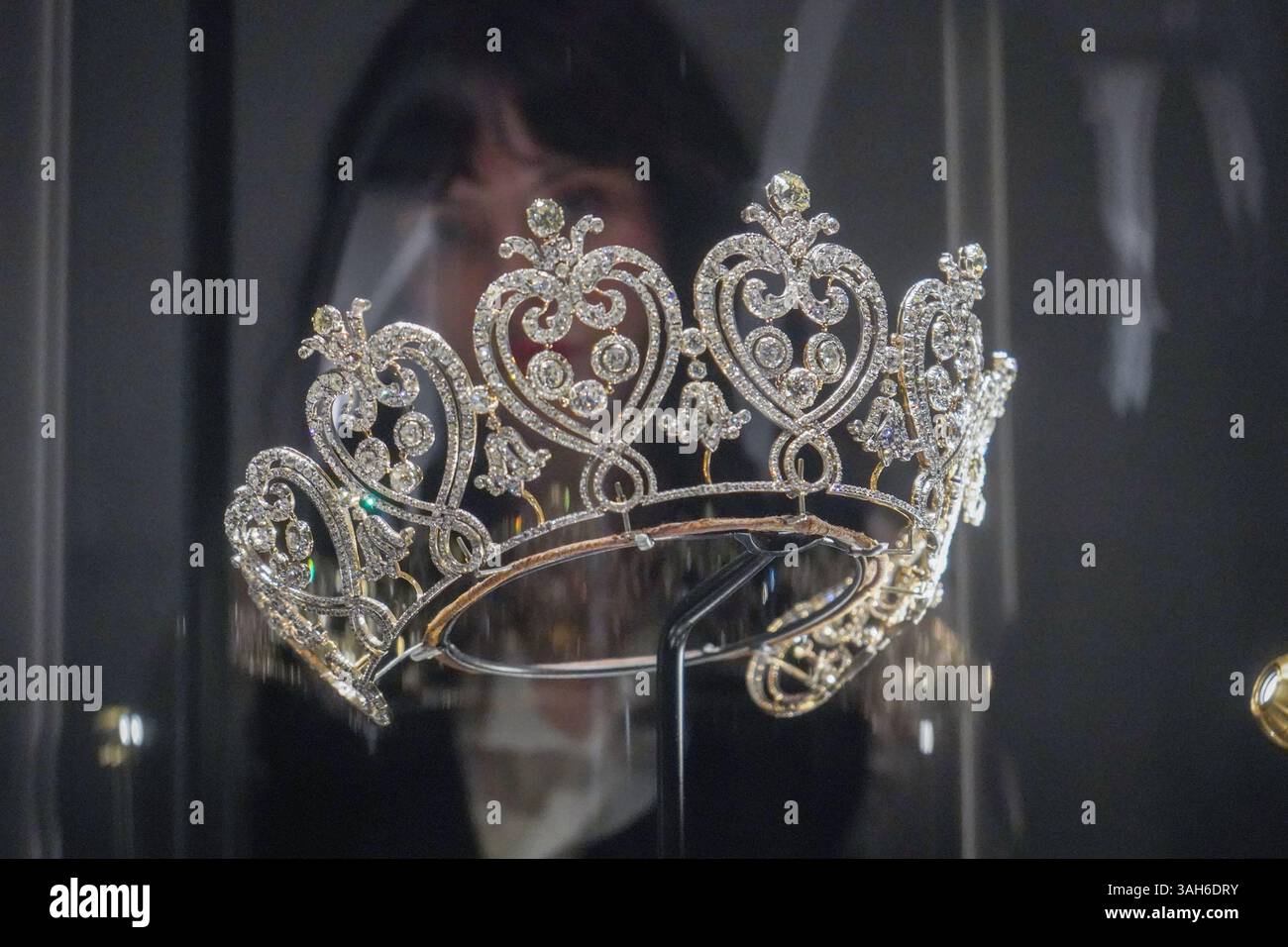 London UK 9 April 2025. Image: The Manchester Tiara, Cartier Paris ...