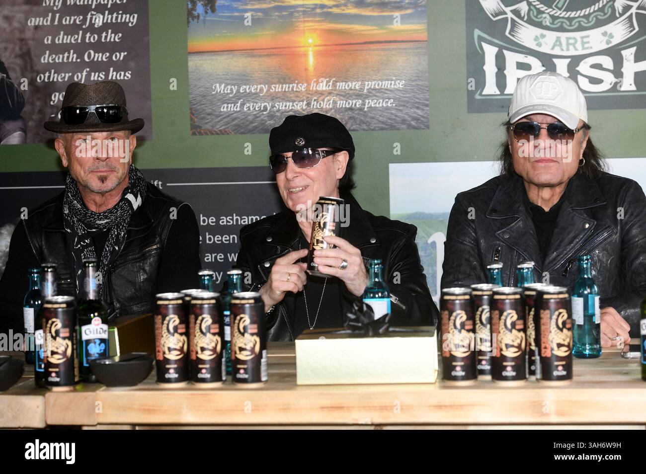 Rudolf Schenker, Klaus Meine und Matthias Jabs bei der Präsentation des ...