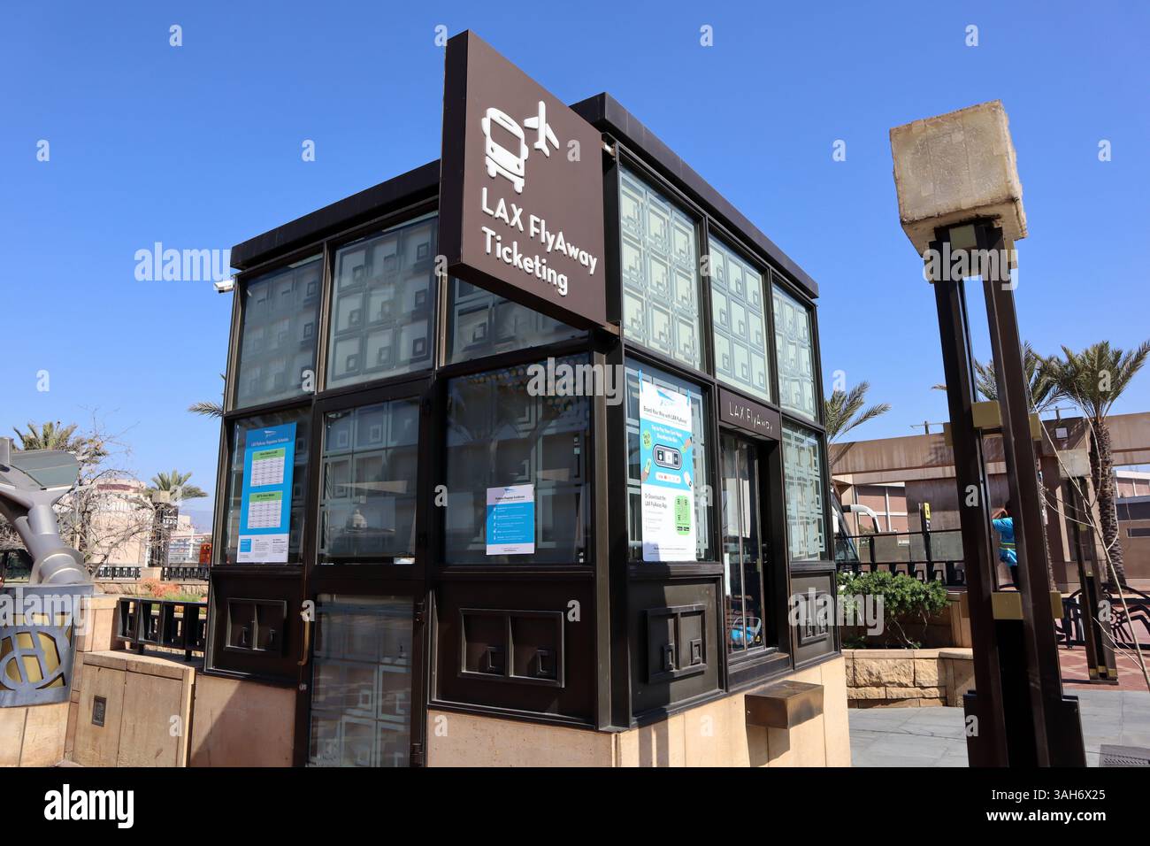 Los Angeles, California: LAX FlyAway Ticketing at Patsaouras Bus Plaza ...