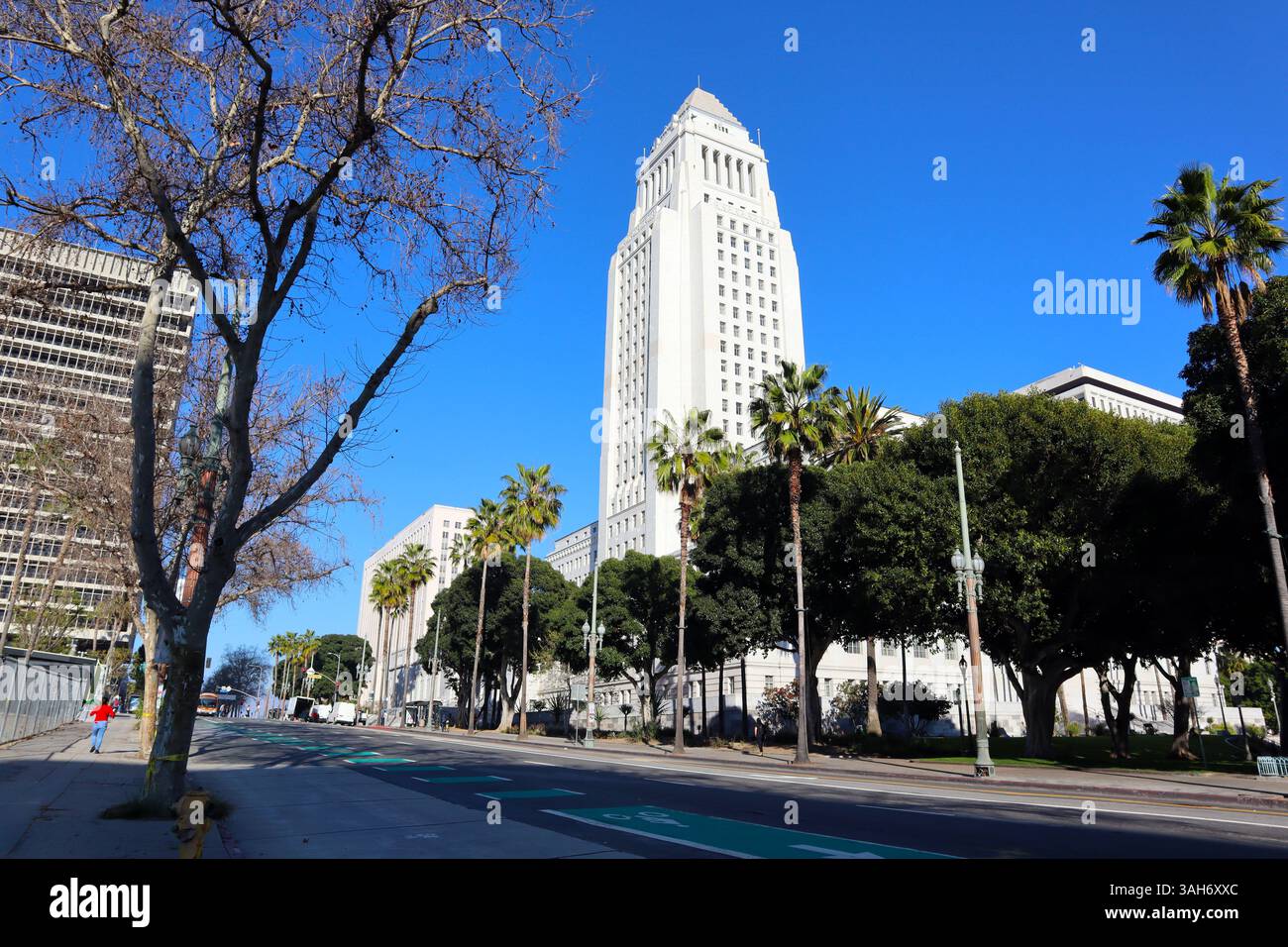 Los Angeles, California: Los Angeles City Hall, iconic government ...