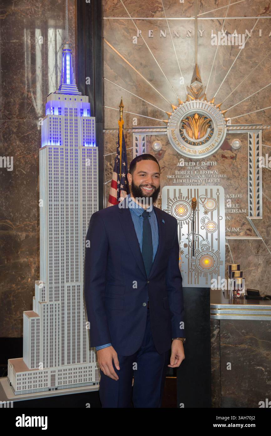 April 2, 2015 - Manhattan, New York, USA - Brooklyn Nets star DERON ...