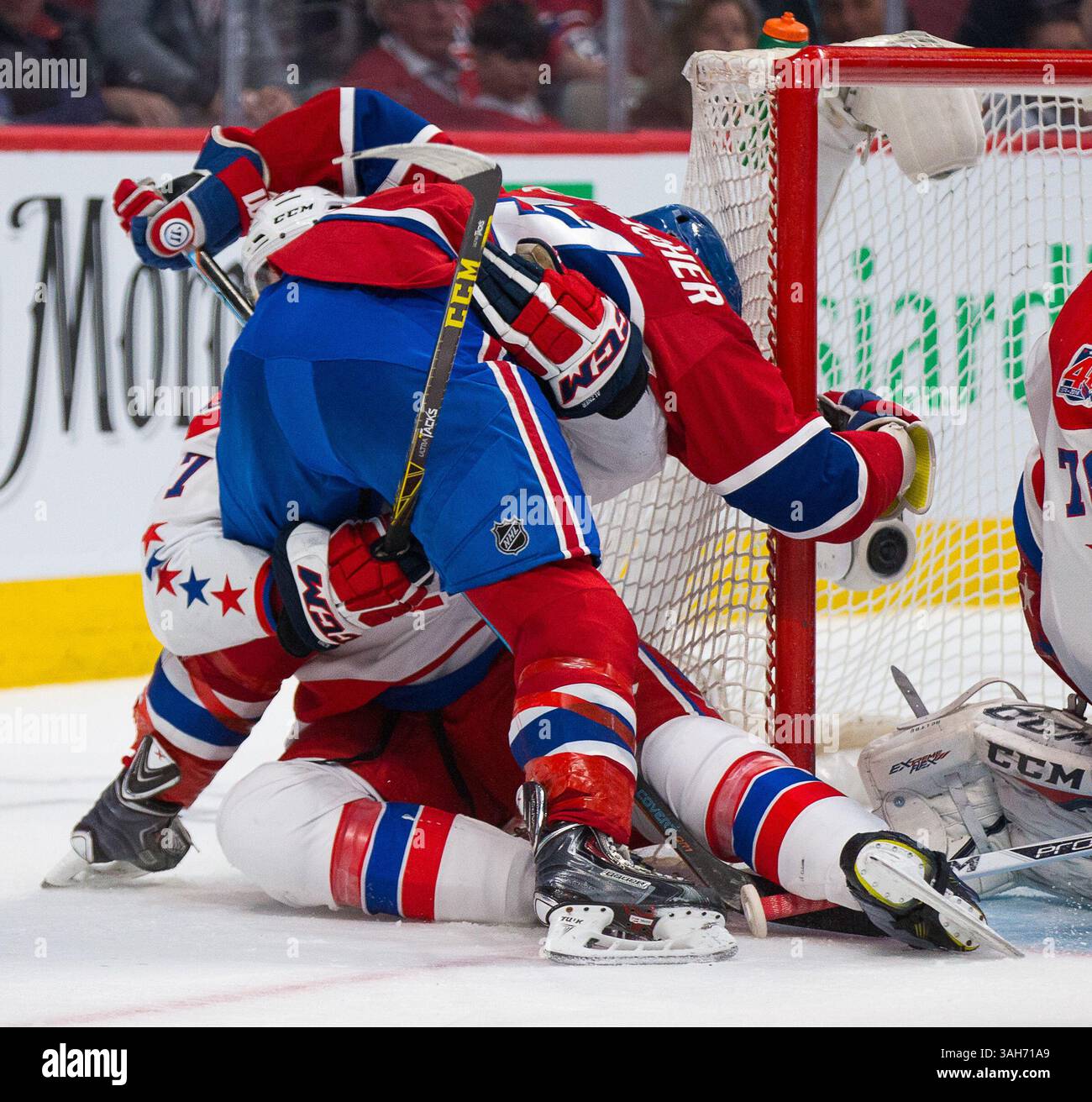 Apr 2, 2015 : Montreal Canadiens right wing Brendan Gallagher #11 ...