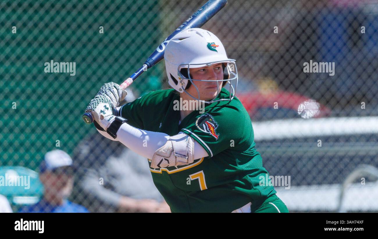 UAB catcher Makenzie Droddy (7) during an NCAA softball game on ...