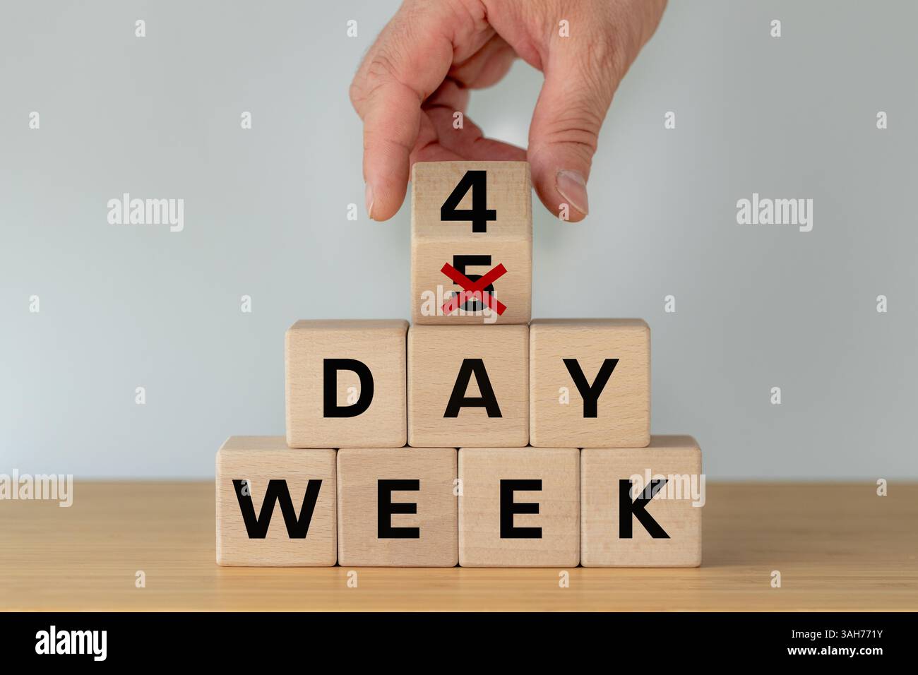 Working mothers hi-res stock photography and images - Alamy