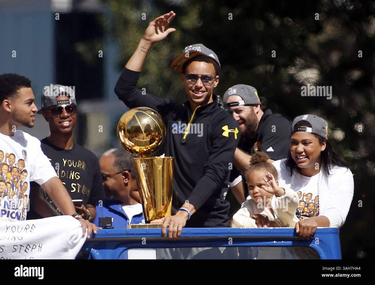 Stephen curry and riley curry hi-res stock photography and images - Alamy