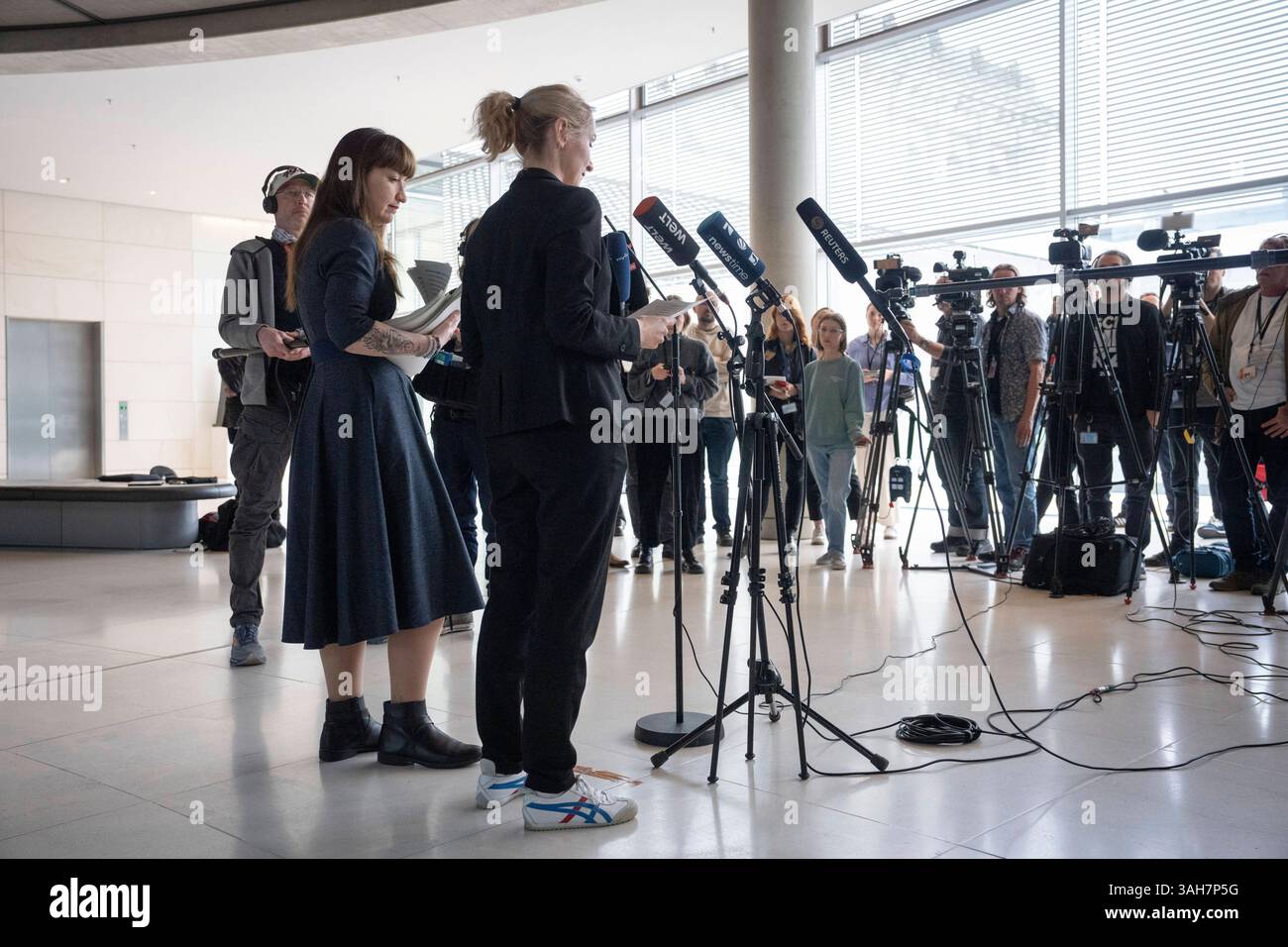 Pressestatement, Bundestag, Die Linke Pressestatement, Bundestag, Die ...