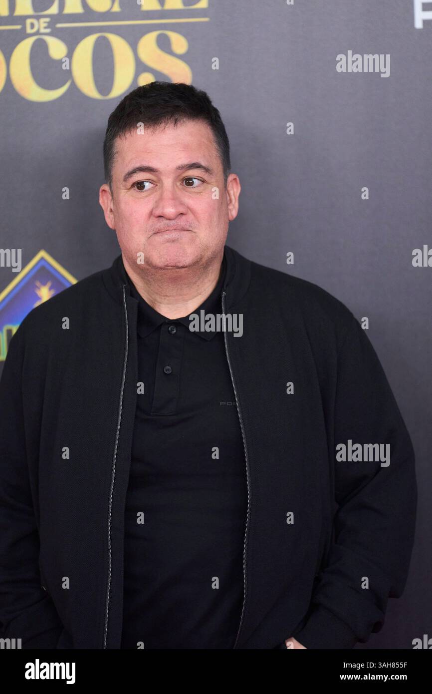 Secun de la Rosa attends 'Un Funeral de Locos' Premiere on April 9 ...