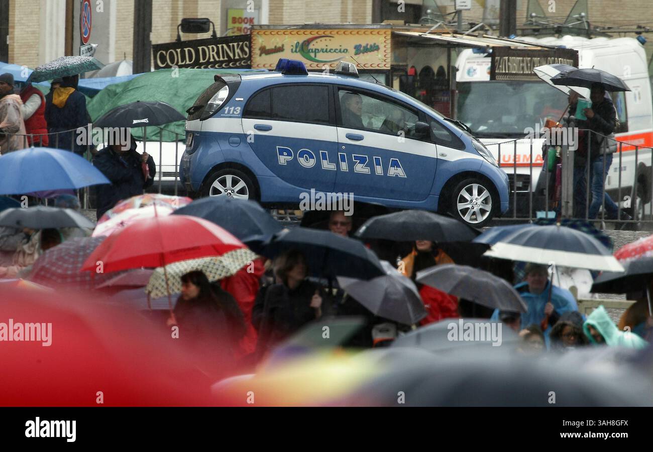 March 25, 2015 - Vatican City State (Holy See) - An italian police car ...