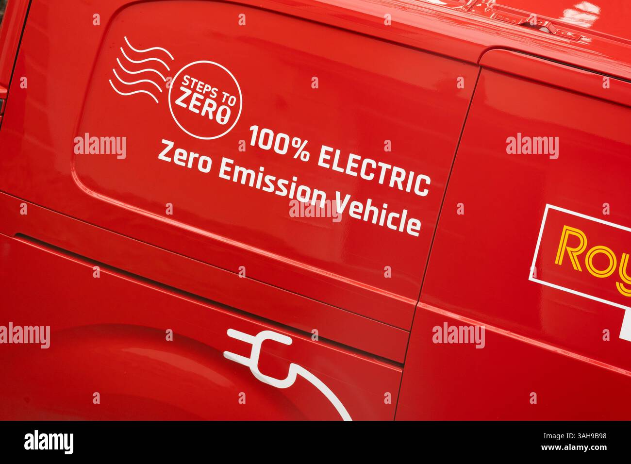 Royal mail logo hi-res stock photography and images - Alamy