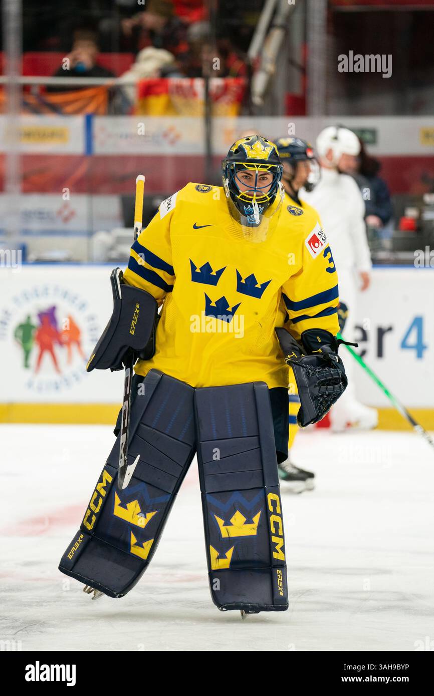 250409 Goaltender Ida Boman of Sweden ahead of the 2025 IIHF Women's ...