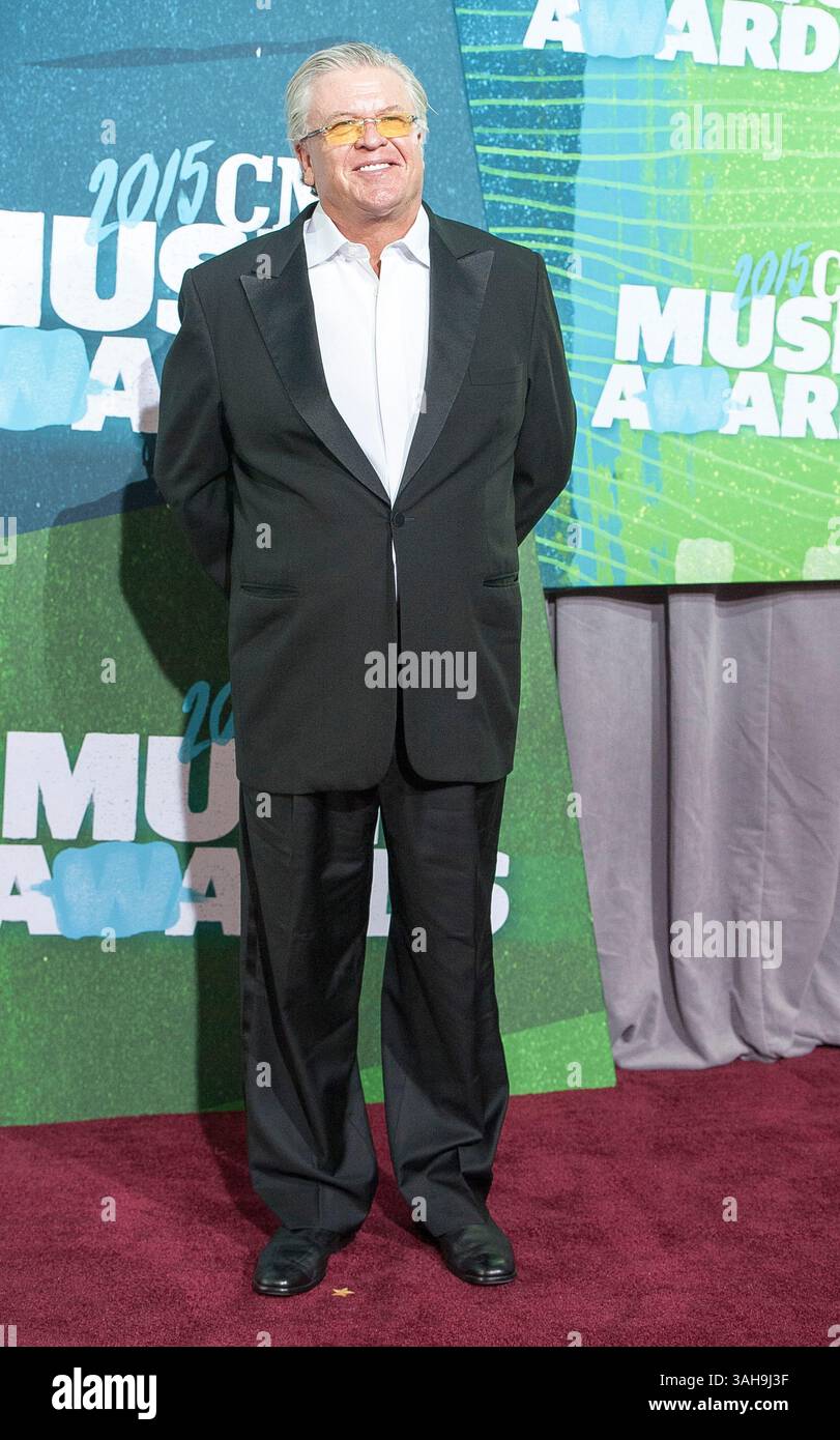 Jun. 10, 2015 - Nashville, Tennessee; USA - Comedian RON WHITE arrives ...