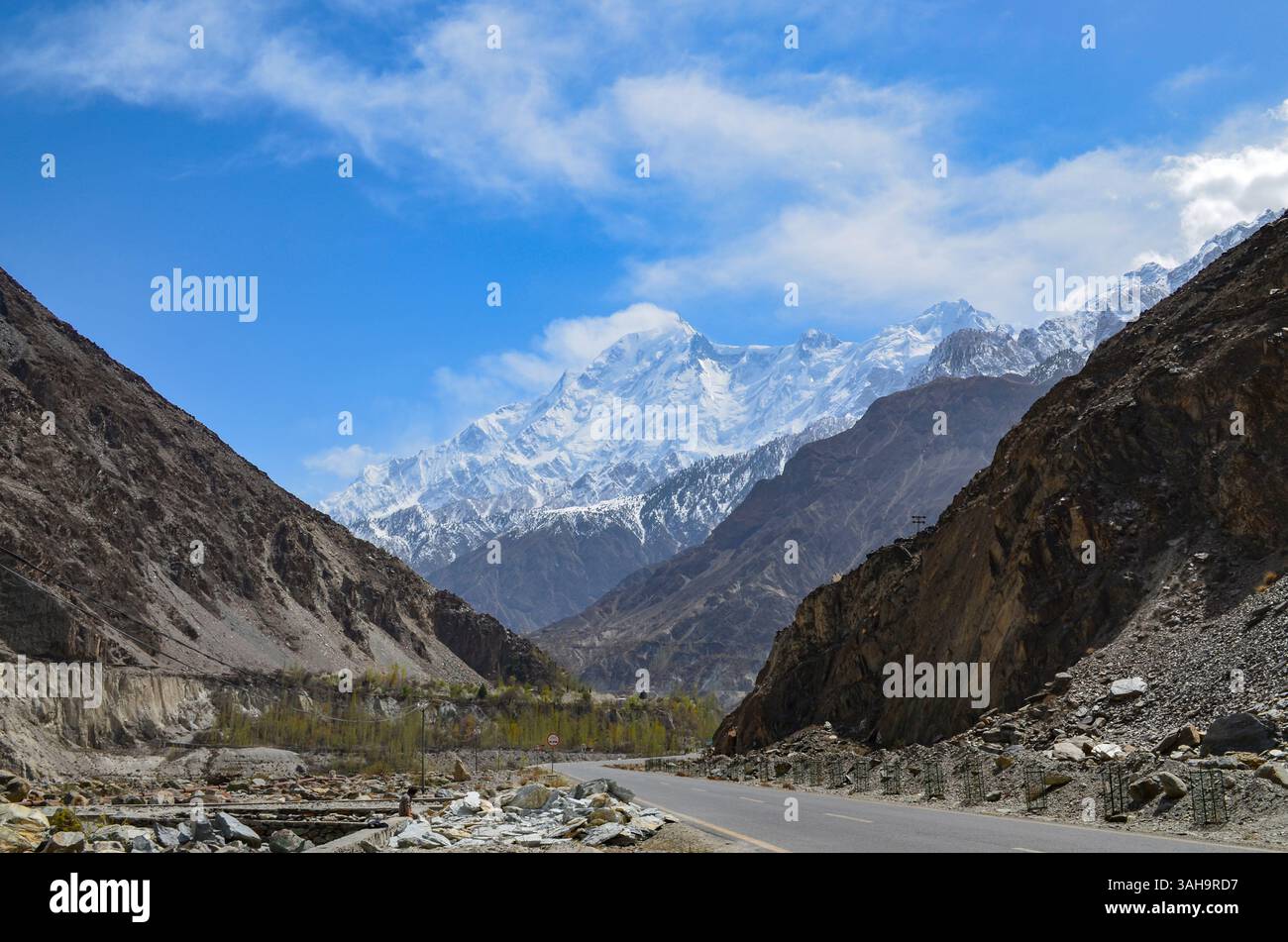 Majestic Rakaposhi Peak in Nagar Valley, Gilgit-Baltistan, Pakistan ...