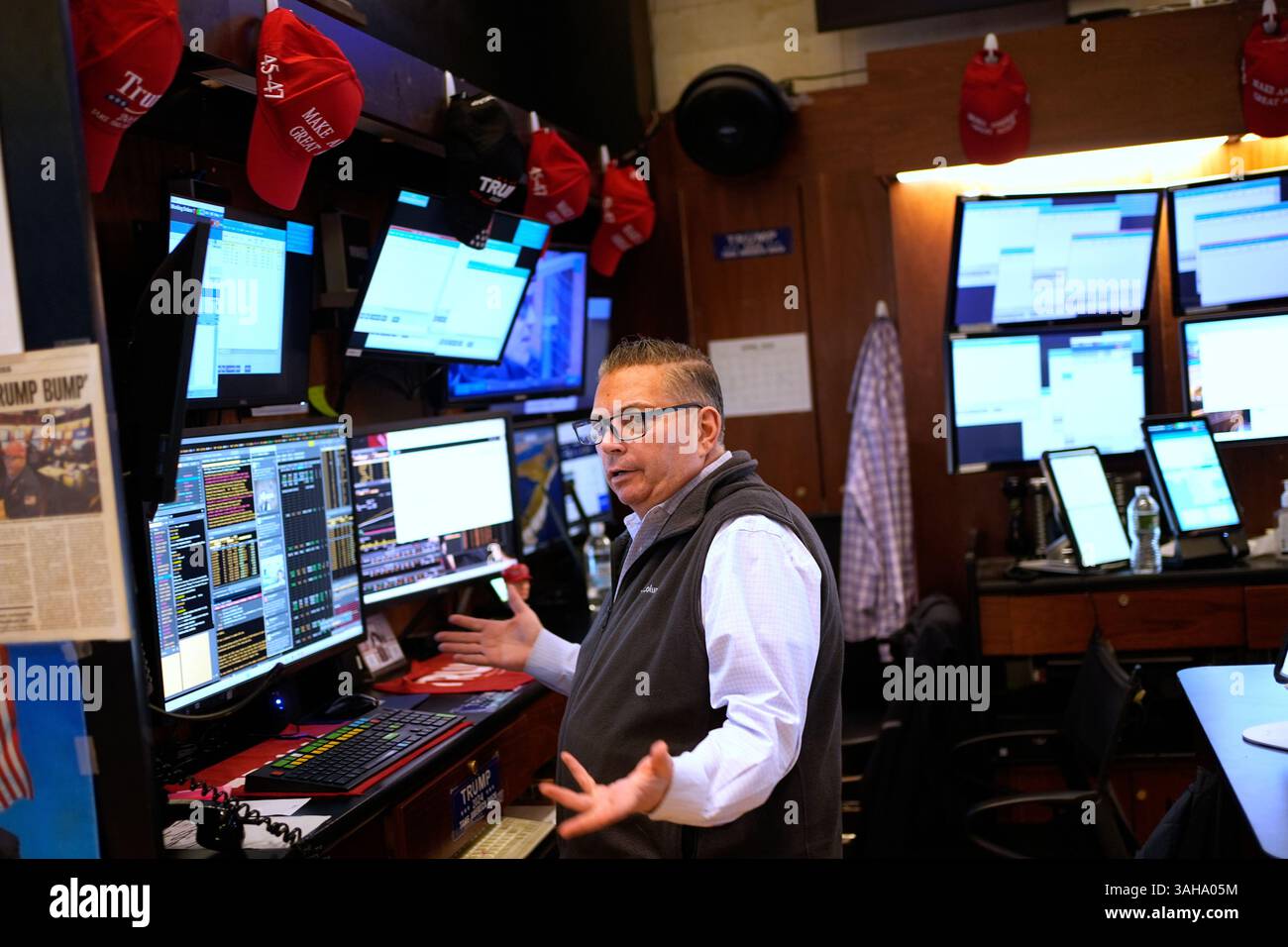 Jonathan Mueller works on the floor at the New York Stock Exchange in ...