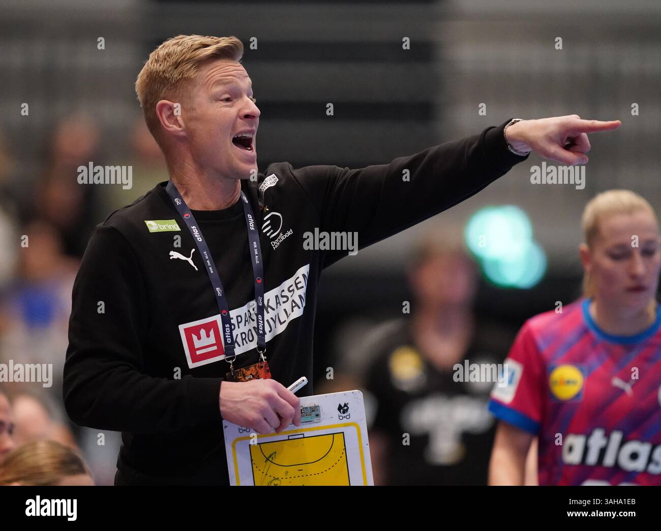 Hamburg, Germany. 09th Apr, 2025. Handball, Women: International match ...