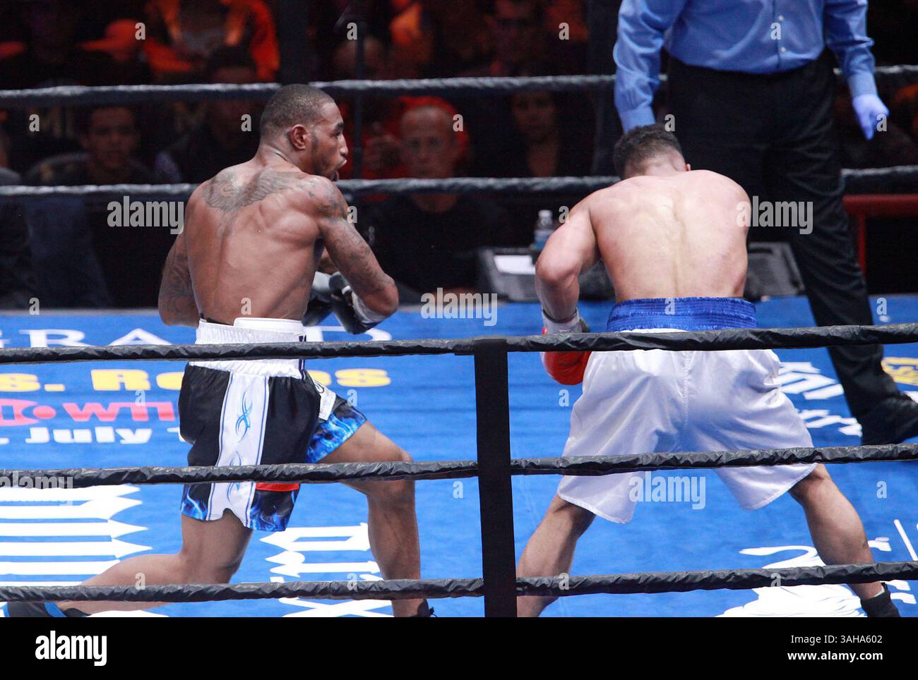 June 22, 2015 - Las Vegas, Nevada, United States of America - Boxers J ...