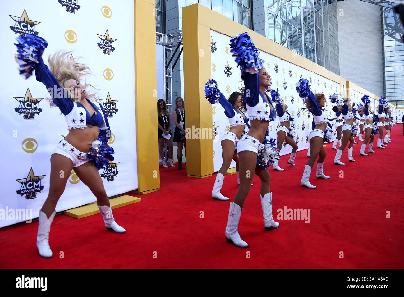 April 19, 2015 - Arlington, Texas, United States - Dallas Cowboys ...