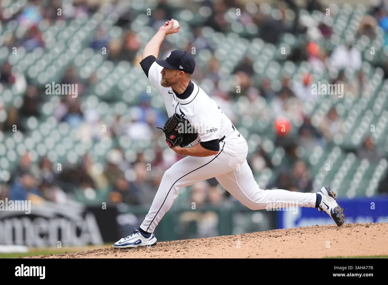 Detroit Tigers pitcher Will Vest throws against the New York Yankees in ...