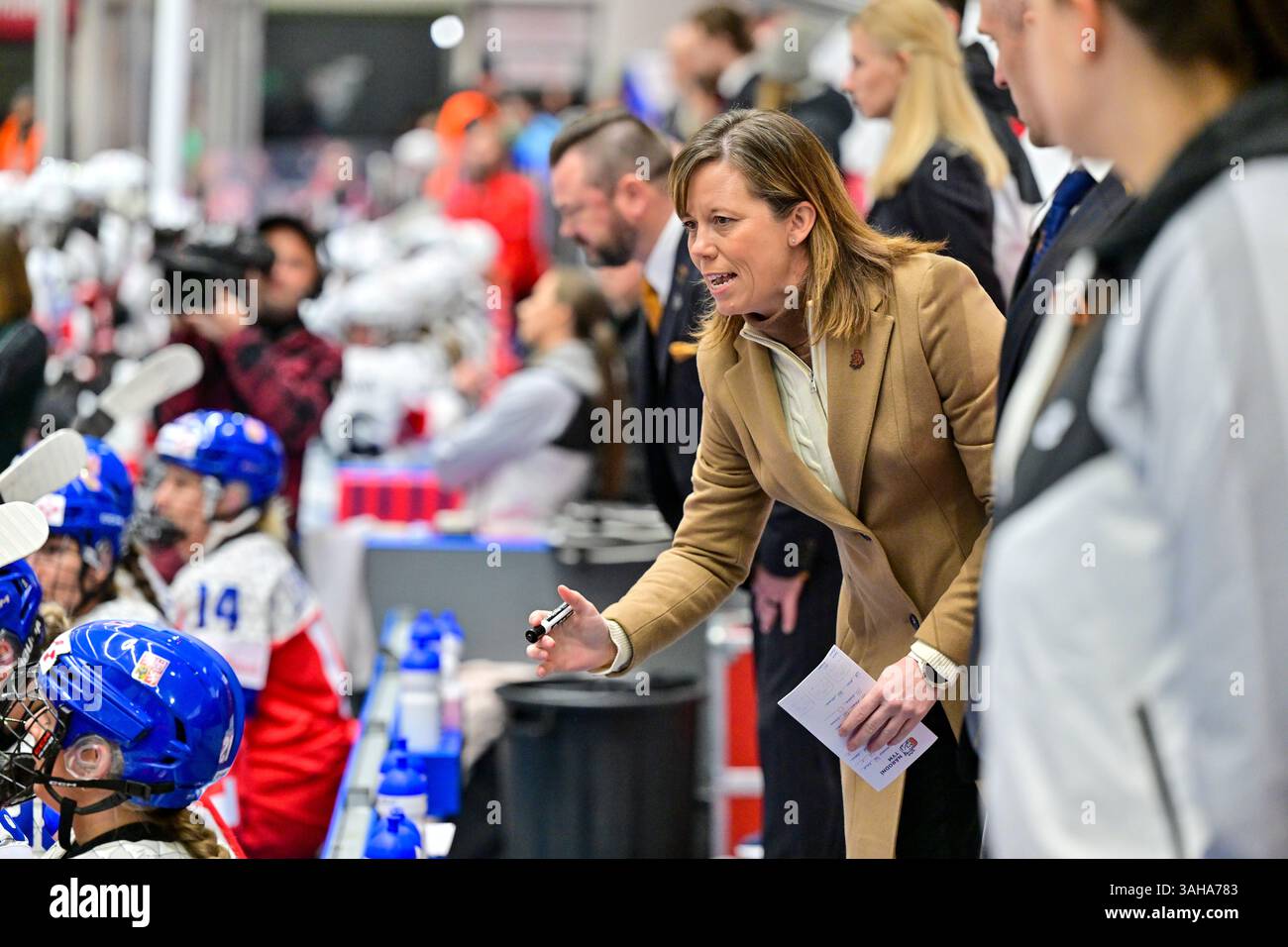 Budweis, Czech Republic. 09th Apr, 2025. Czech team coach Carla MacLeod ...