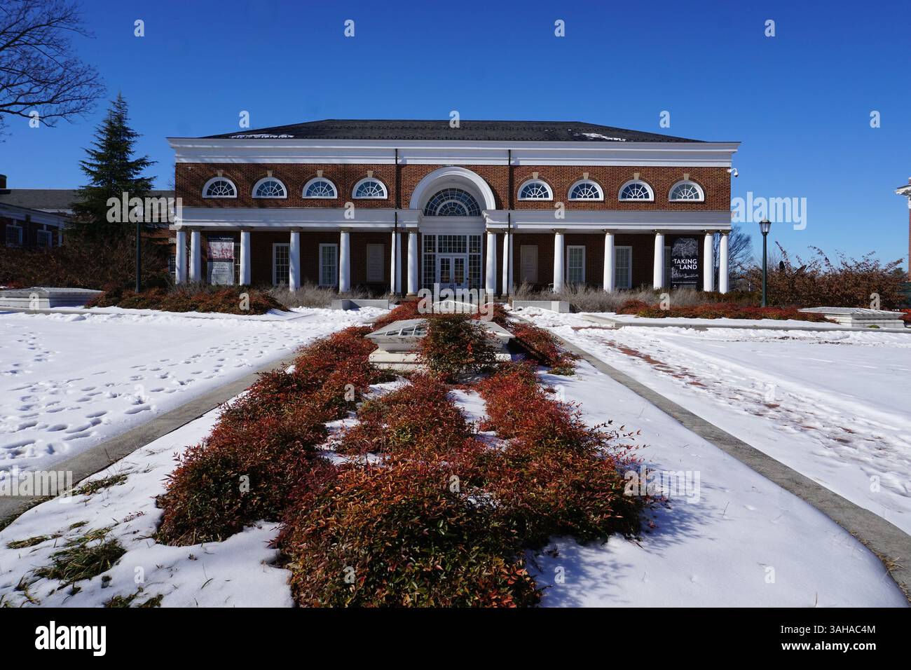 Mary and david harrison institute hi-res stock photography and images ...