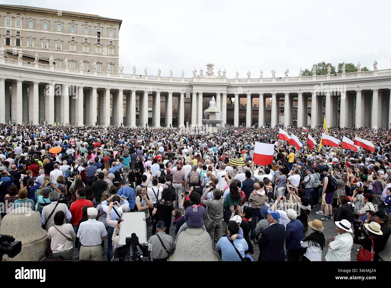 Apr 26, 2015 - Vatican City State (Holy See) - POPE FRANCIS delivers ...