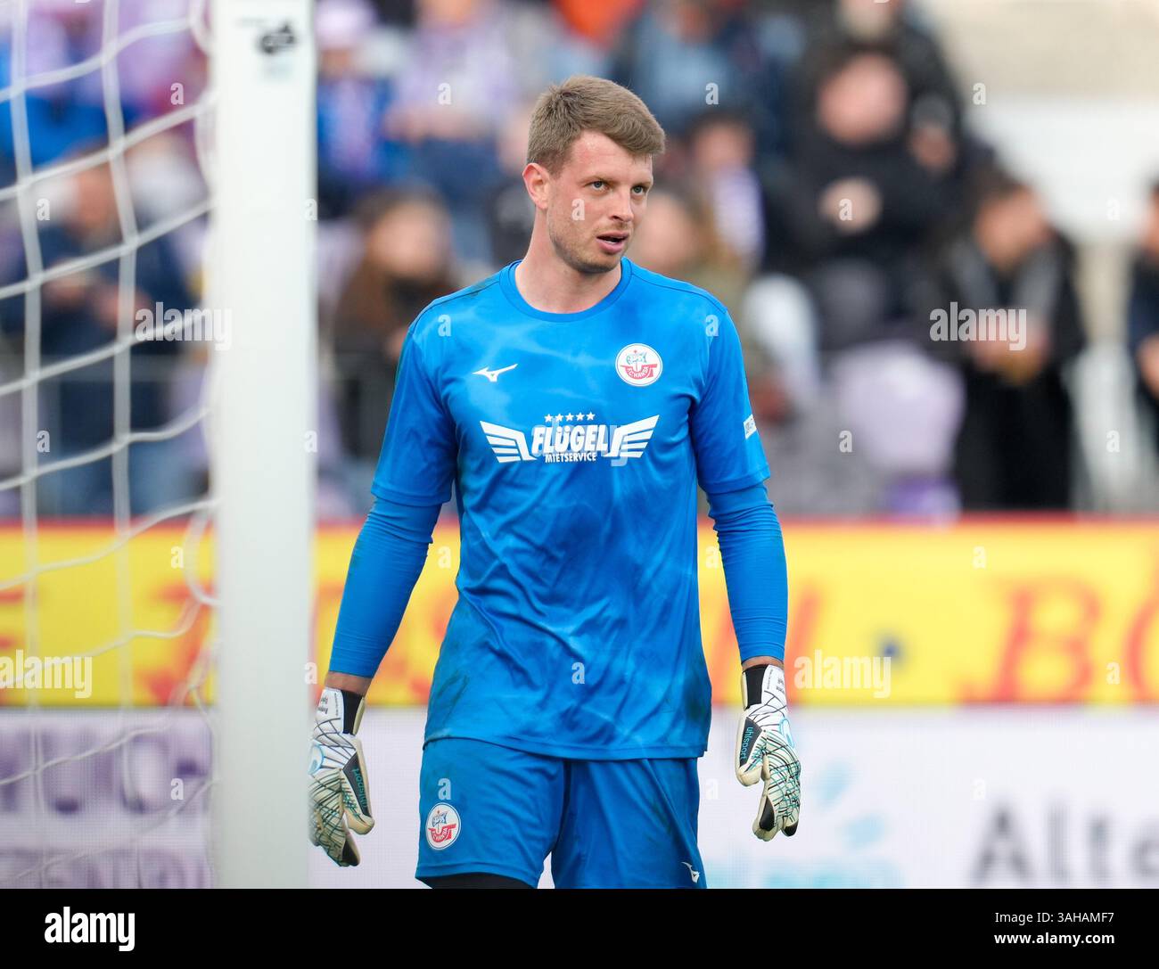 Benjamin Uphoff (FC Hansa Rostock, #1) vor dem Spiel GER, VfL ...