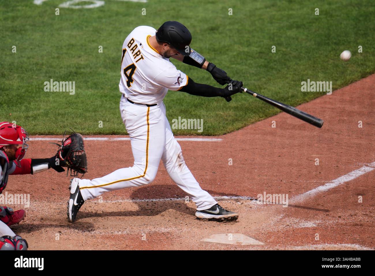 Pittsburgh Pirates' Joey Bart singles off St. Louis Cardinals pitcher ...